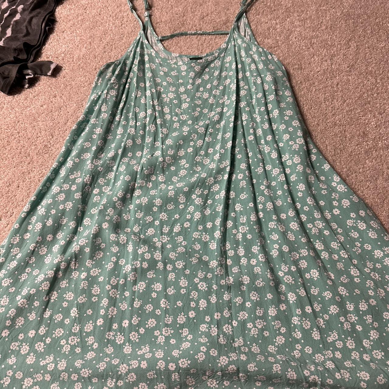 green flower dress - Depop