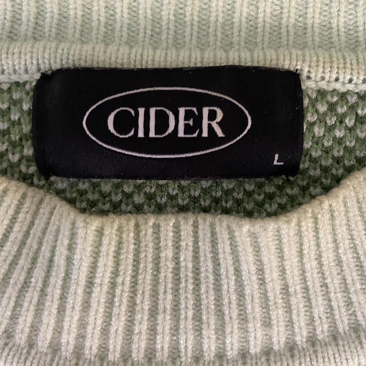 CIDER sweaterr 💚 Super cute HeartWave💚 Stretchy... - Depop