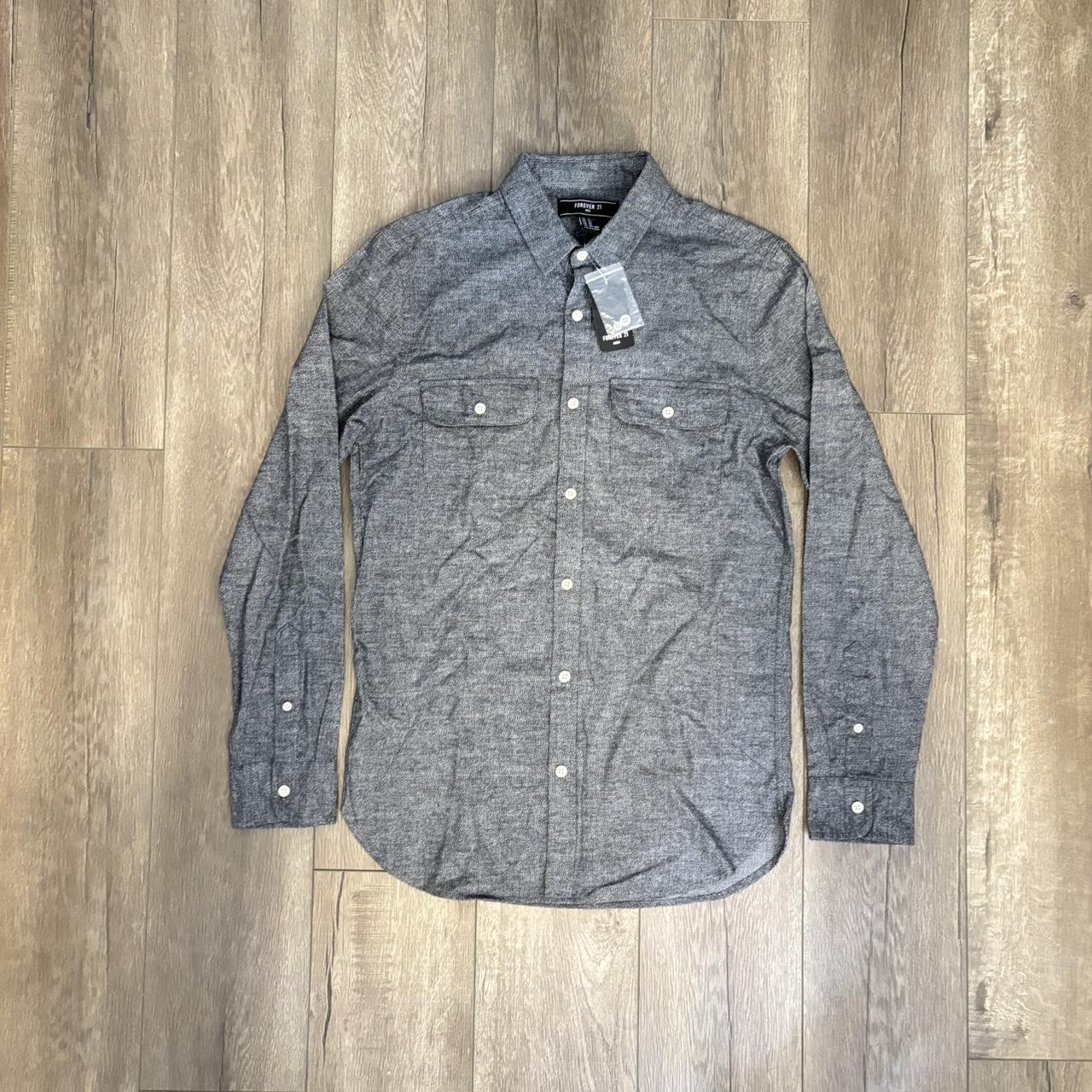 Forever 21 Men’s grey button up shirt Brand new Size... - Depop