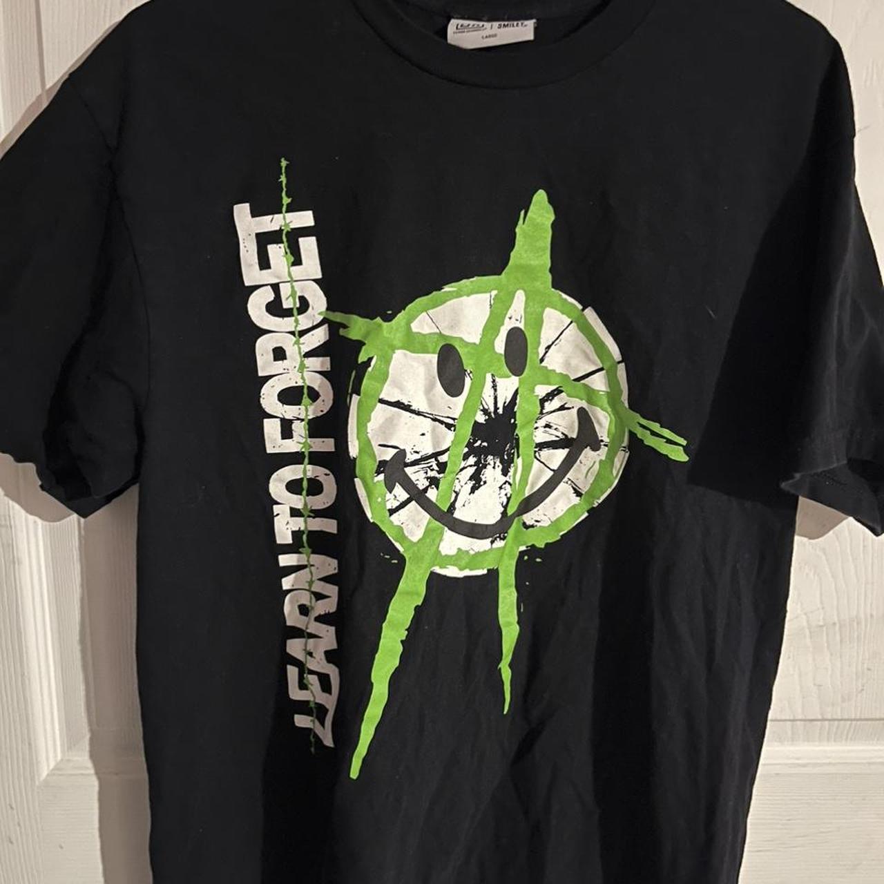 Smiley anarchy tee - Depop