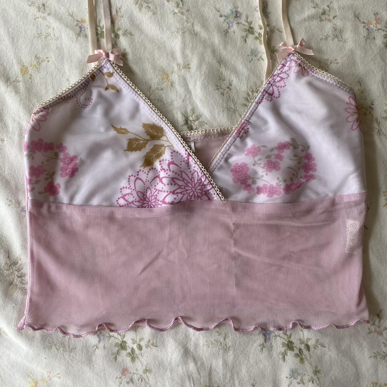 Cute mesh floral top - Depop
