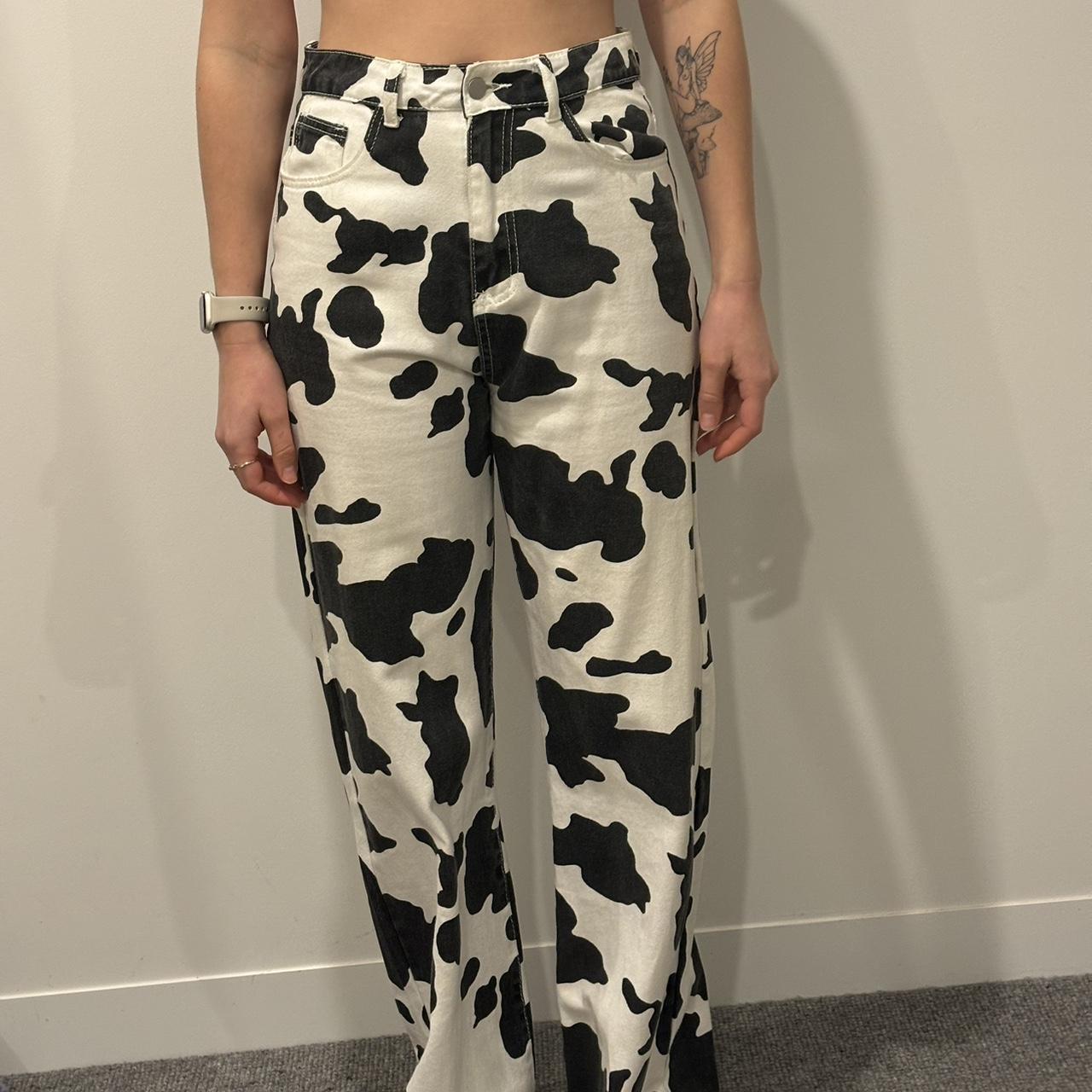 Cow patch woman’s jeans size M - Depop