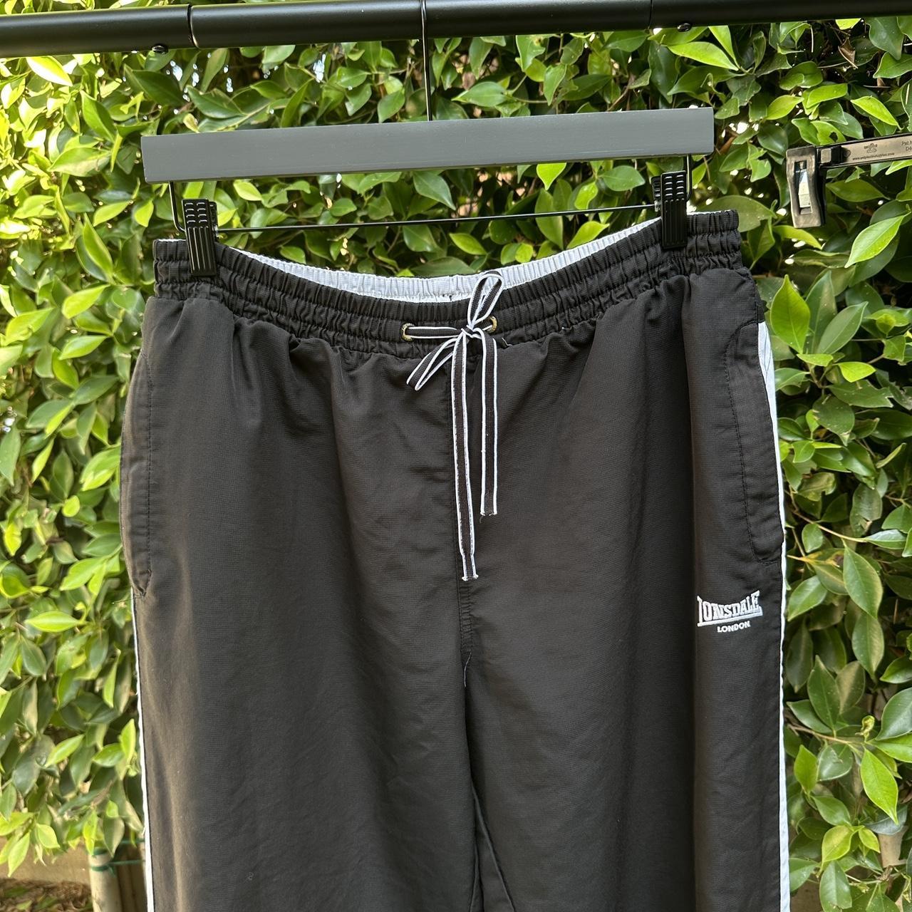 Lonsdale London sweatpants size large - Depop