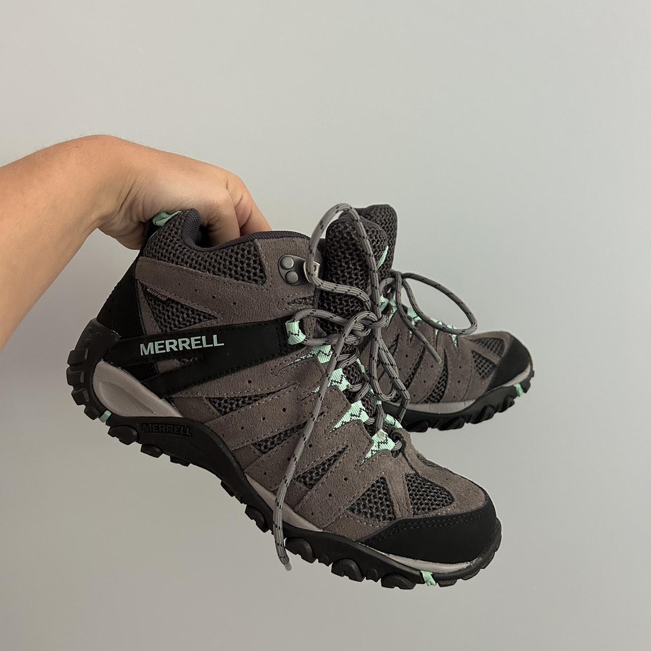 Merrell Hiking Boots Size 8.5 Worn 2 times Great... - Depop