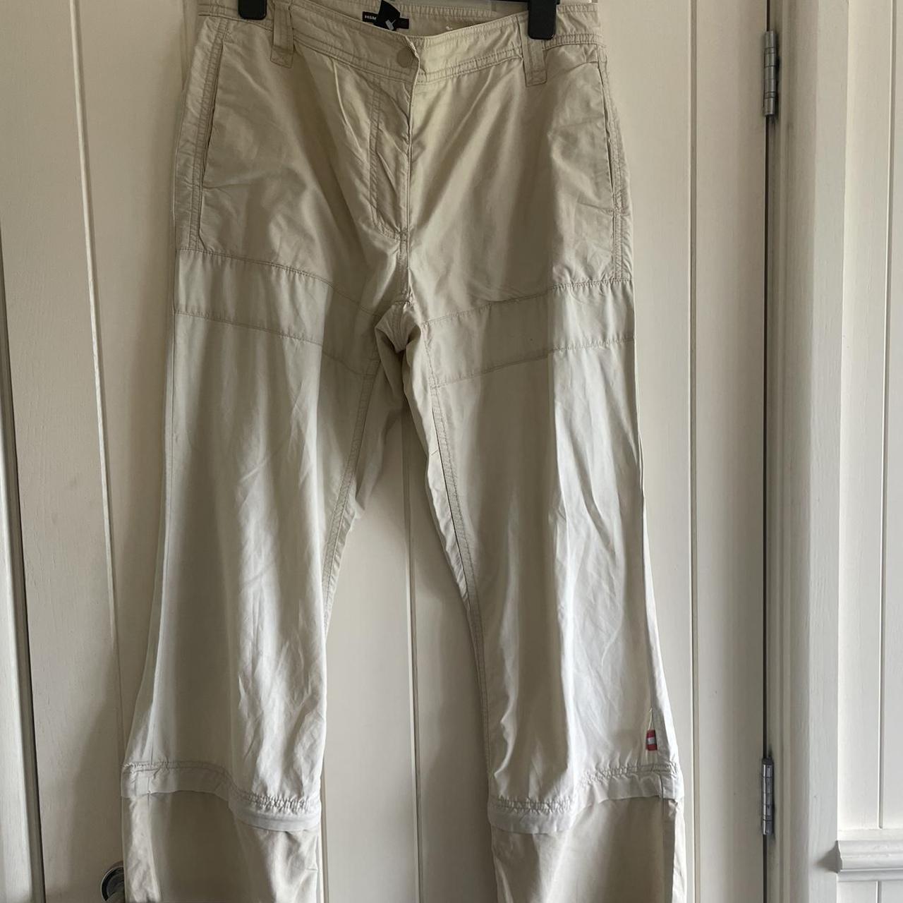 Really cool Sandy colour cargo low rise... - Depop