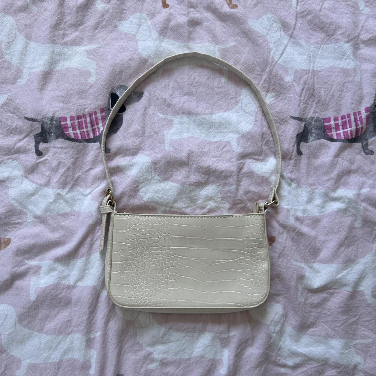 white/cream supré adjustable shoulder bag, one-size ... - Depop