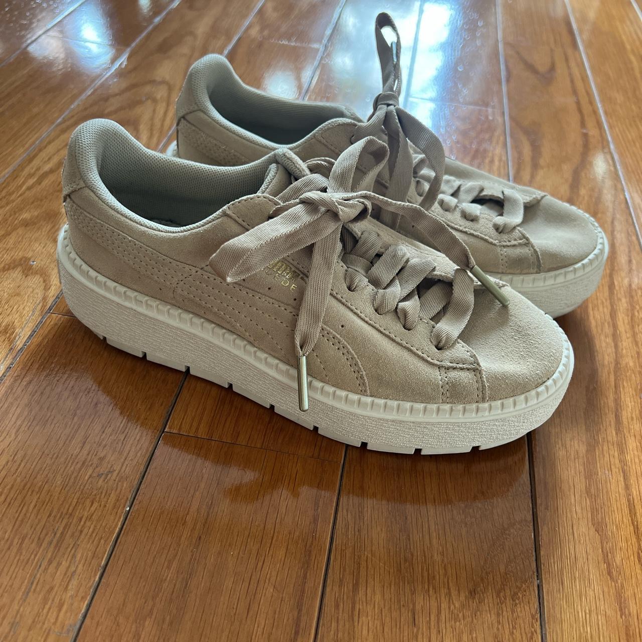 Puma Women's Cream and White Trainers | Depop