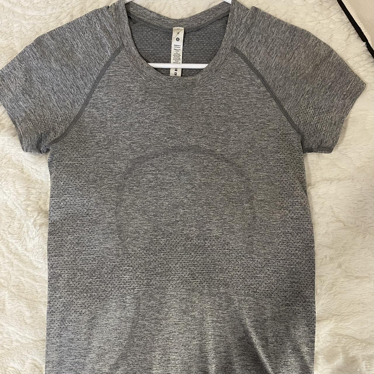 grey lulu swiftly tech shirt size 6, worn twice - Depop
