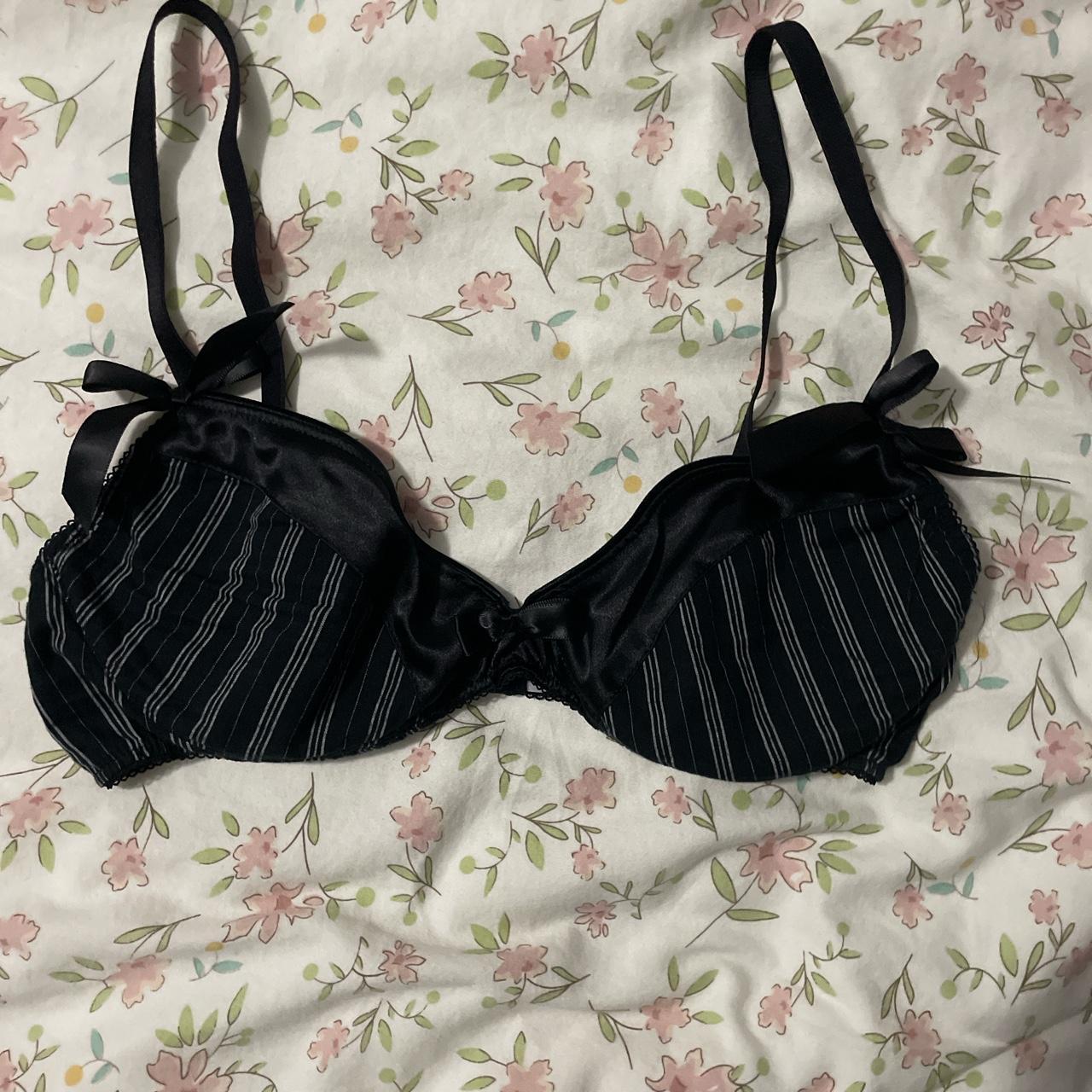 black stripe bow bra size 30a - Depop