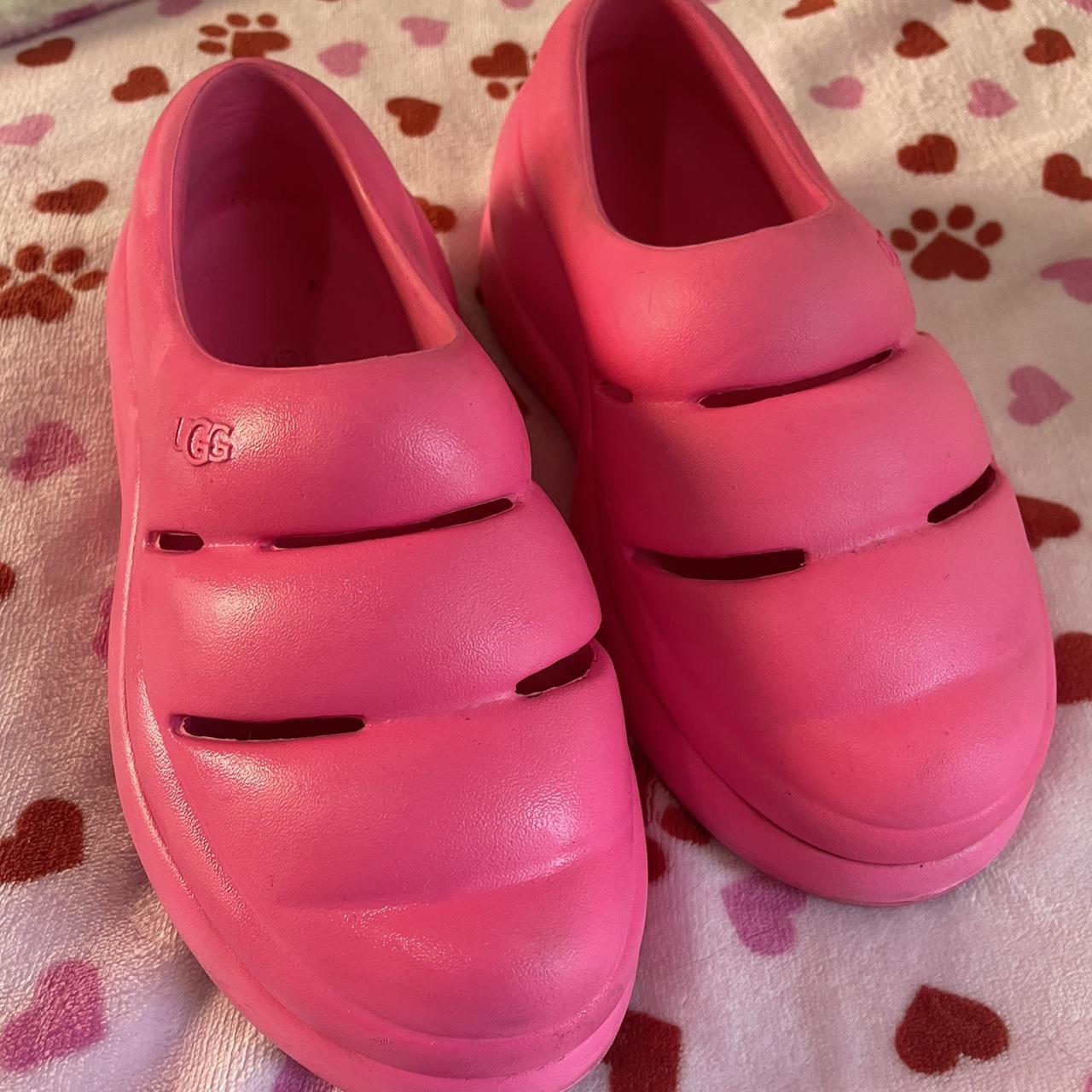 Neon Pink platform Ugg’s. Super comfortable. Pretty... - Depop
