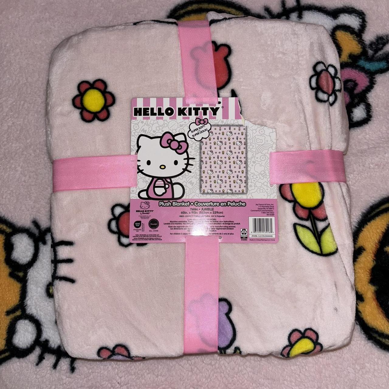 Hello Kitty tulip pink and white throw... | Depop