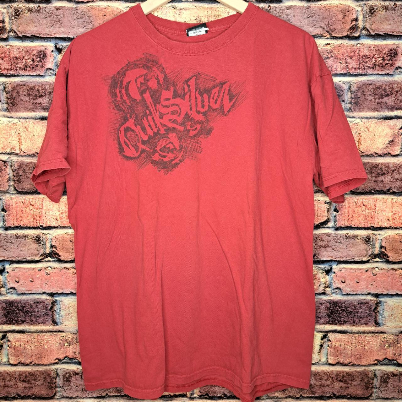 Quiksilver Men's Red T-shirt | Depop