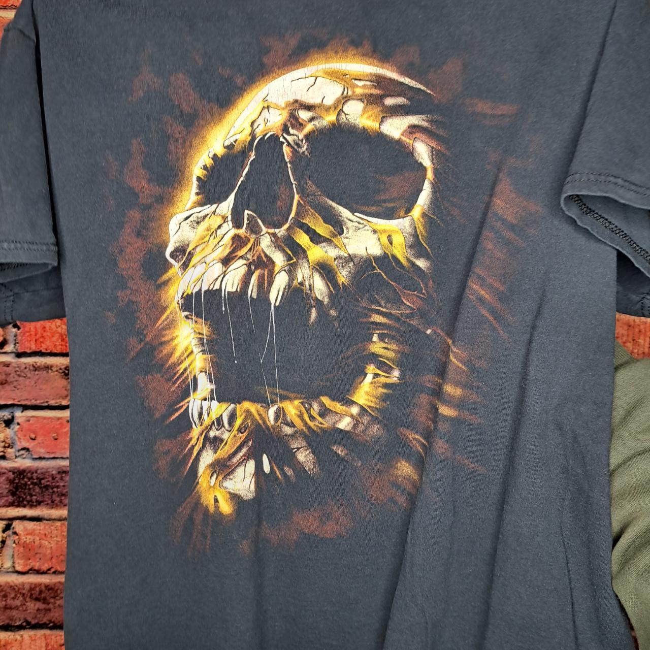 y2k Skull t shirt Size L 20.5'' pit to pit 26''... - Depop