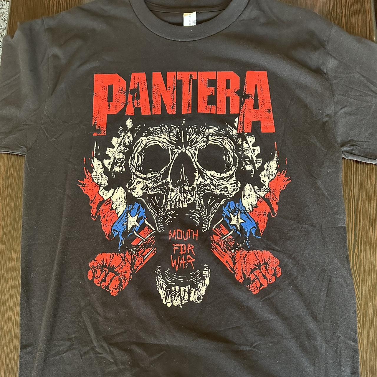 Pantera vintage tshirt! Large fits like... - Depop