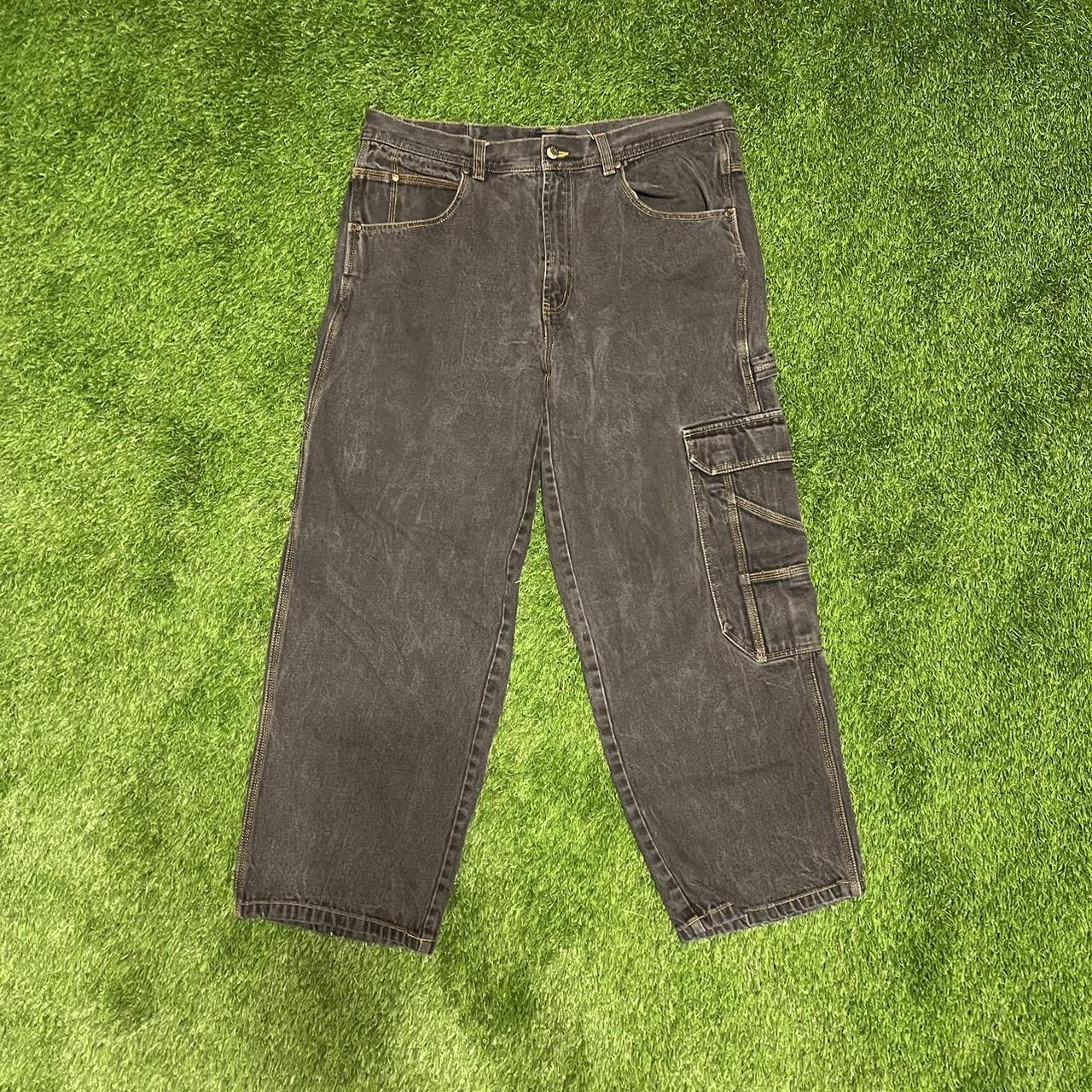 Selling tuff items I have. Their good clothes but I... - Depop