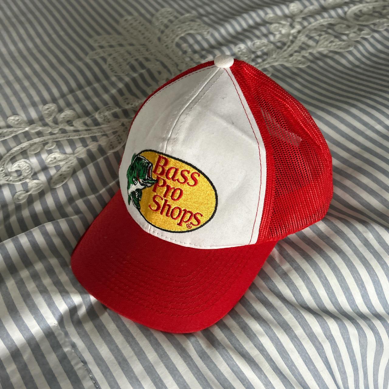 red bass pro hat no stains recently cleaned - Depop