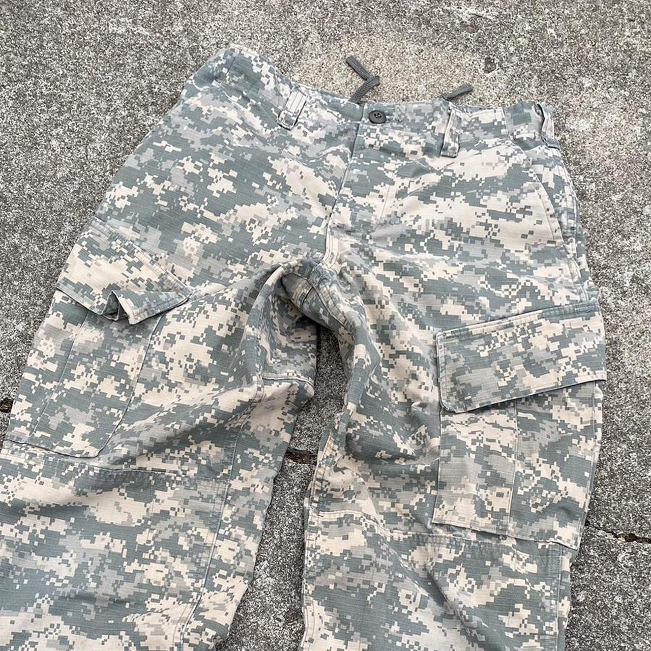 Vintage Y2K Baggy Digital Camo Cargo Pants Size... - Depop