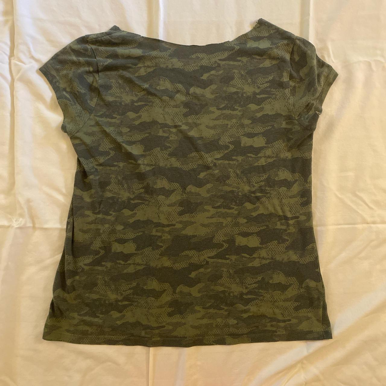 00’s Mudd off the shoulder t-shirt #mudd #y2k... - Depop