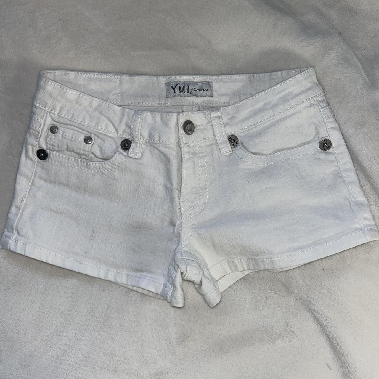 Y2k low rise white shorts Super cute Size 0 Good... - Depop