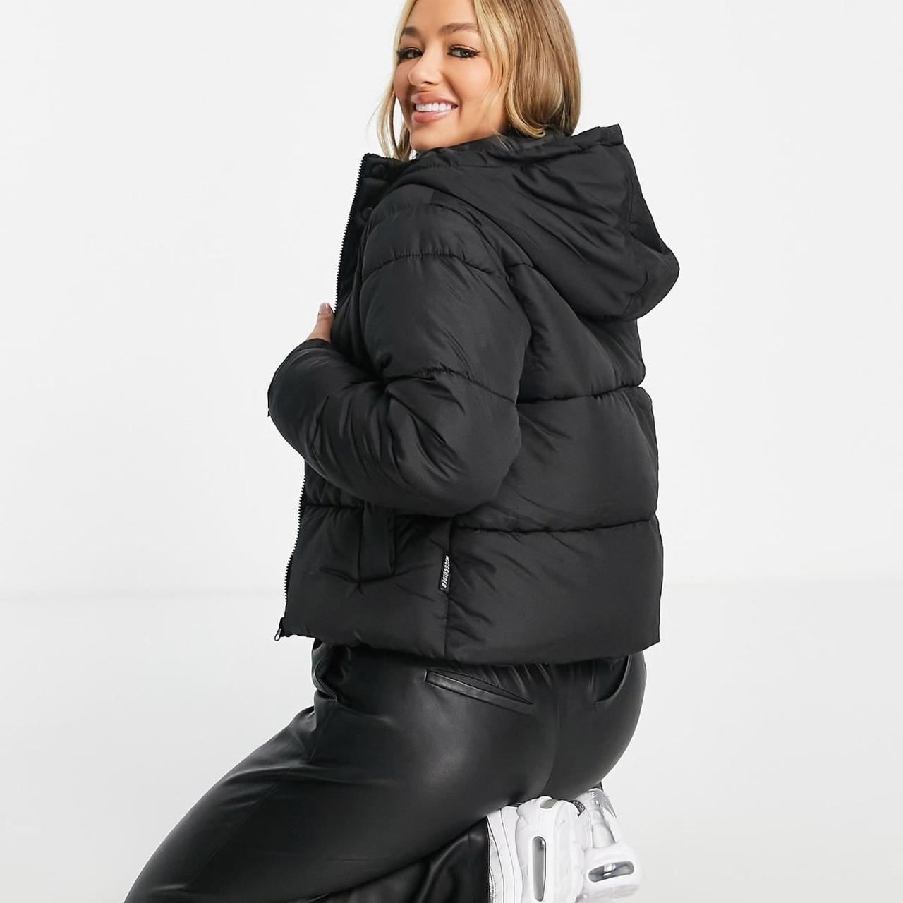 Missguided Black cropped puffer - Depop