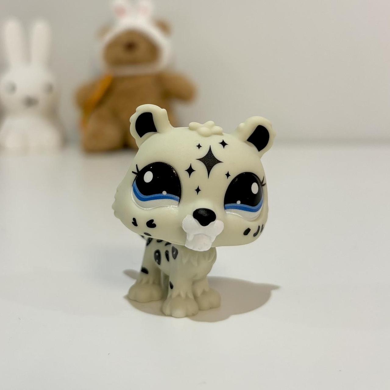 SNOW LEAPORD LPS #109 INFO: • bought the set and... - Depop