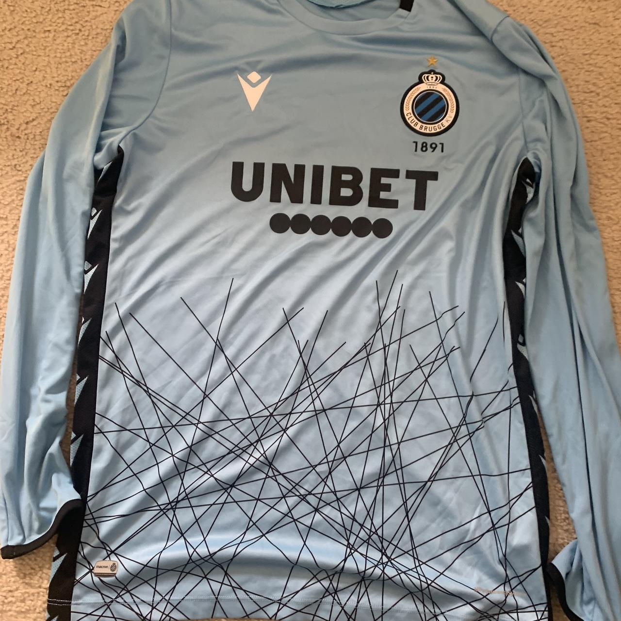 Macron Men's T-shirt | Depop