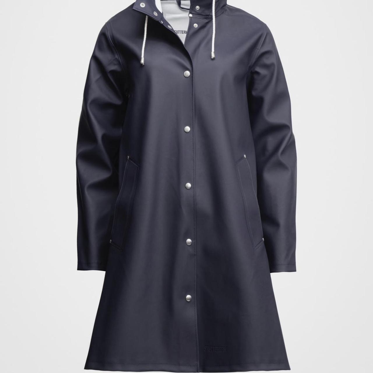 Stutterheim Mosebacke Raincoat in navy Used but in... - Depop