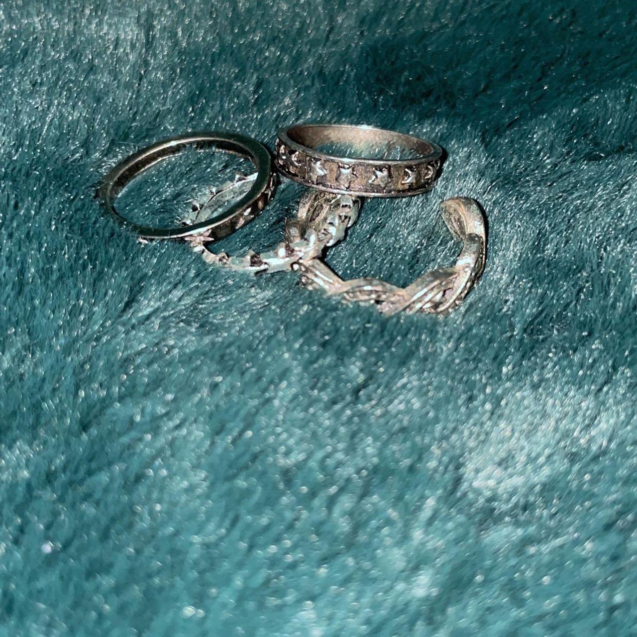 Stars ring set Sizes 5-8.5 - Depop