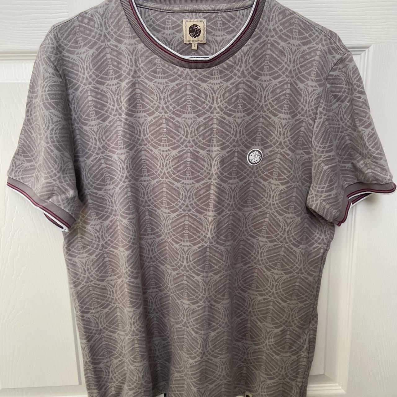 Pretty green t shirt - Depop