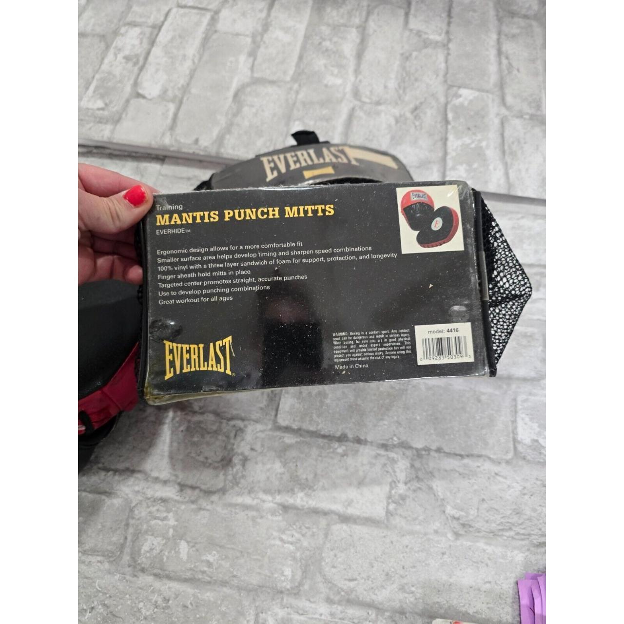 Everlast Red Black Training Mantis Punch Mitts... - Depop