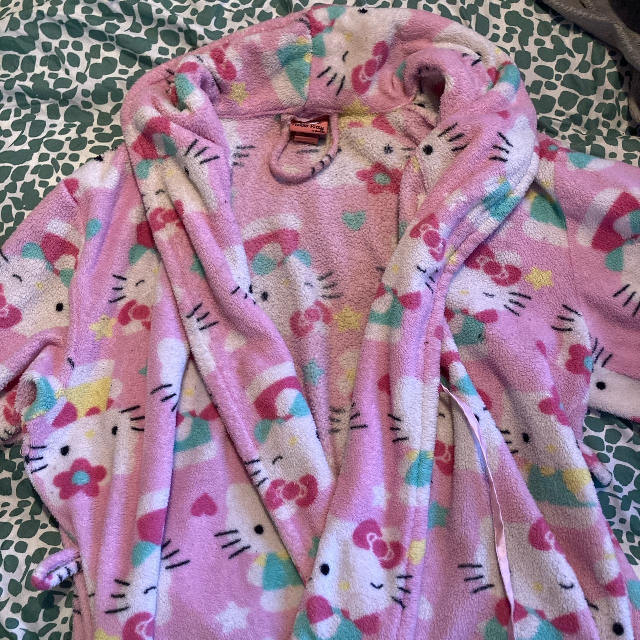 Sanrio Women's Robe | Depop