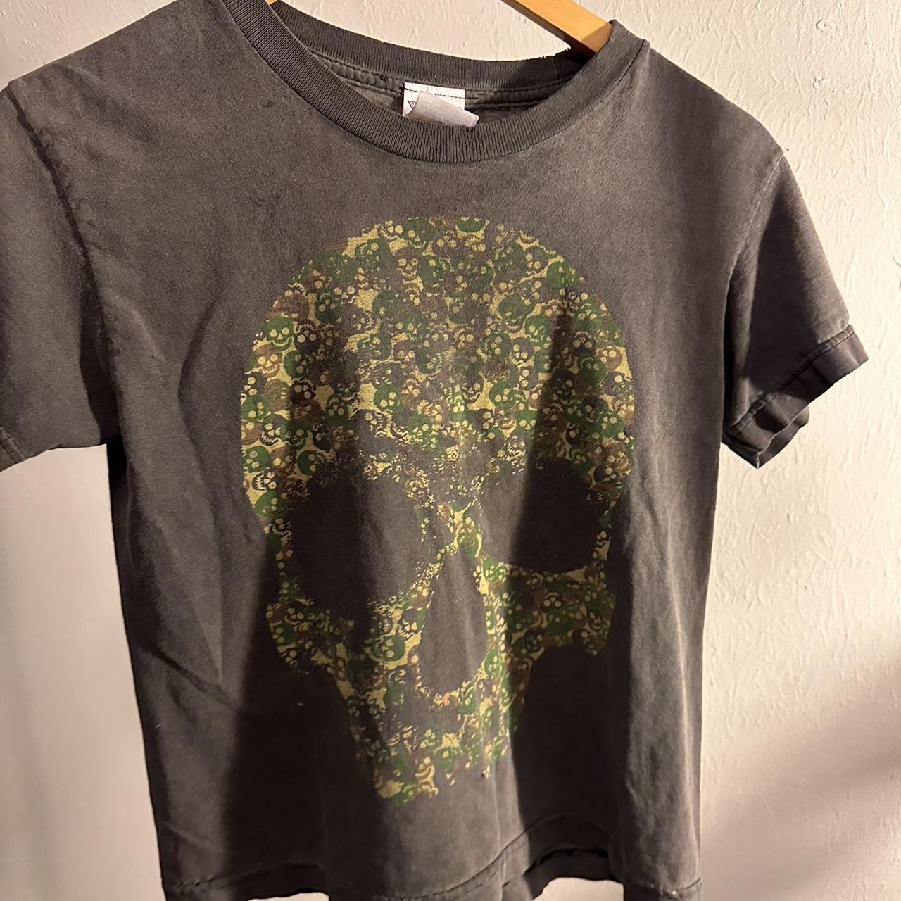 707 skull shirt and it glows in the dark does have... - Depop