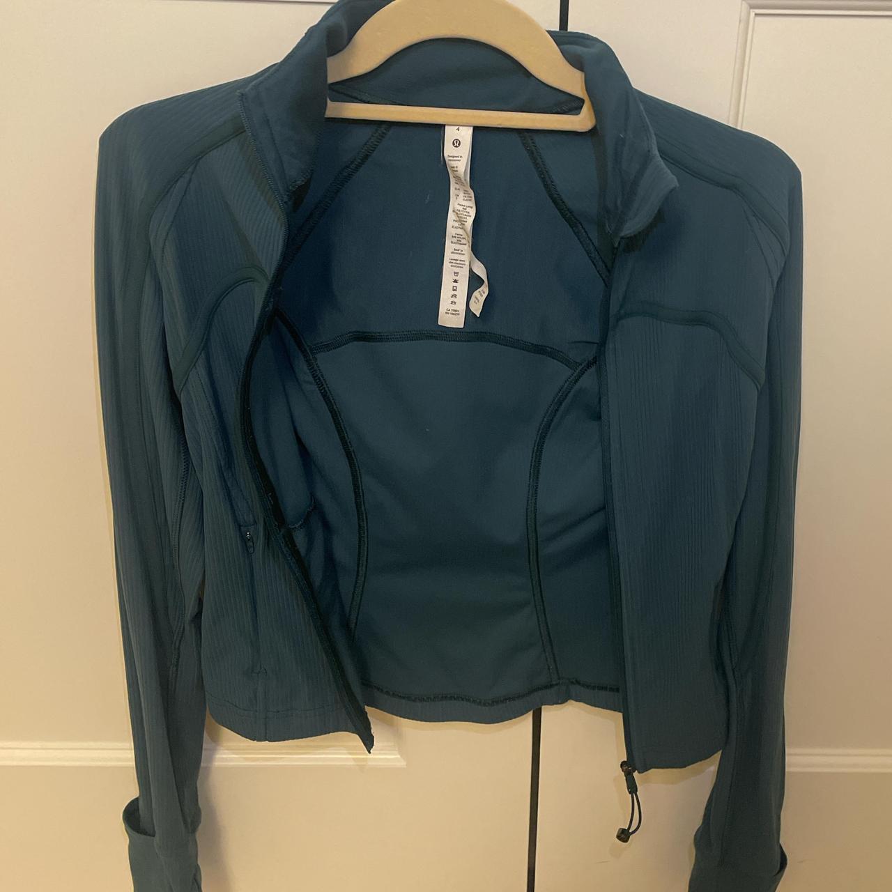 Lululemon green define jacket size 4, only worn a... | Depop