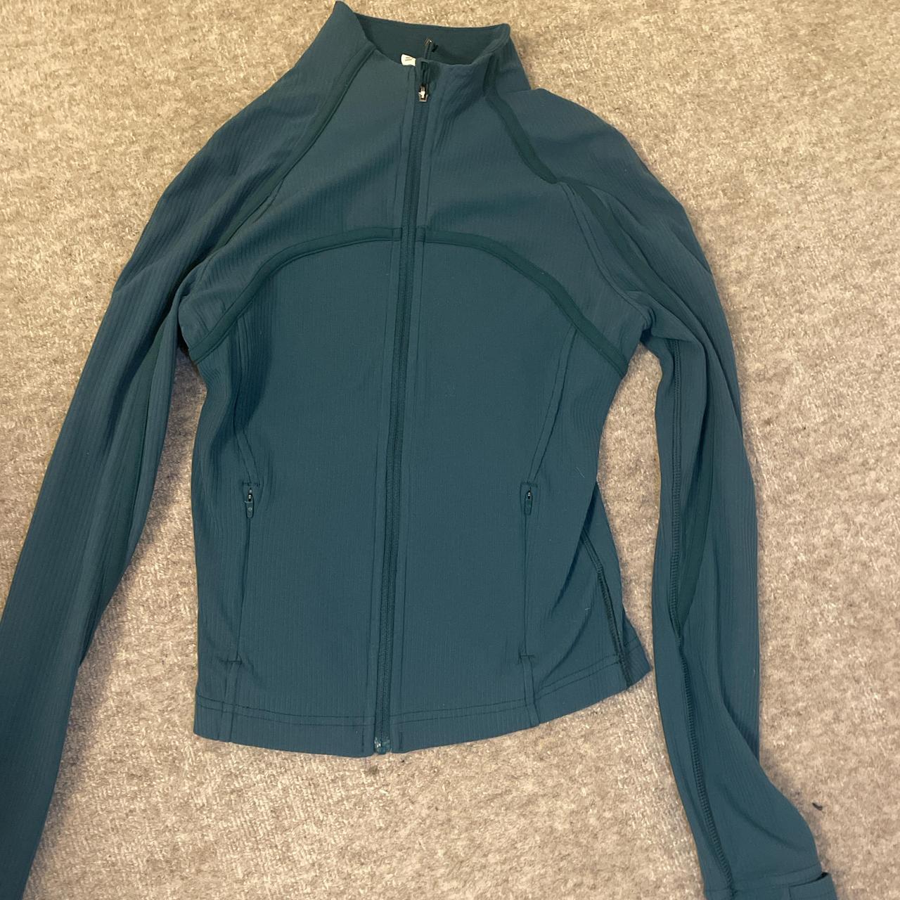 Lululemon green define jacket size 4, only worn a... | Depop