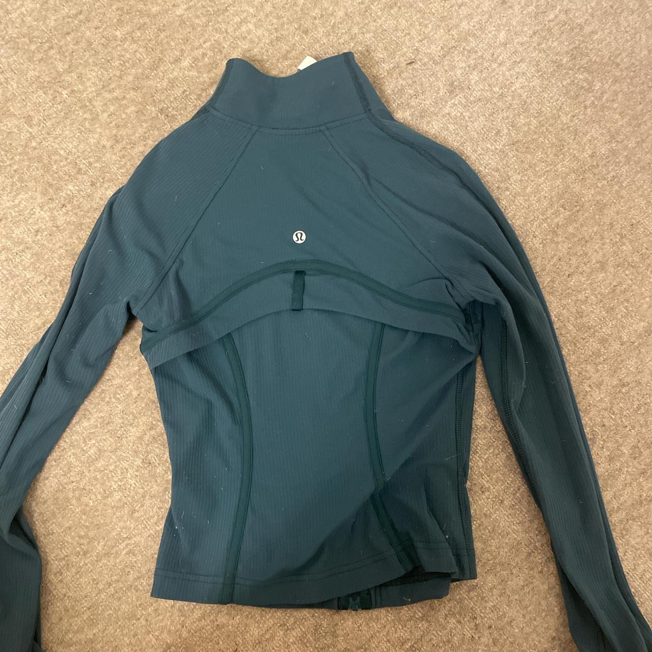 Lululemon green define jacket size 4, only worn a... | Depop