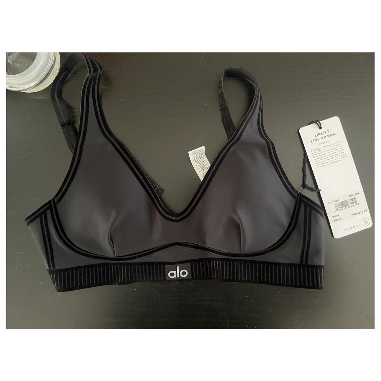 Alo Women's Black Bra | Depop