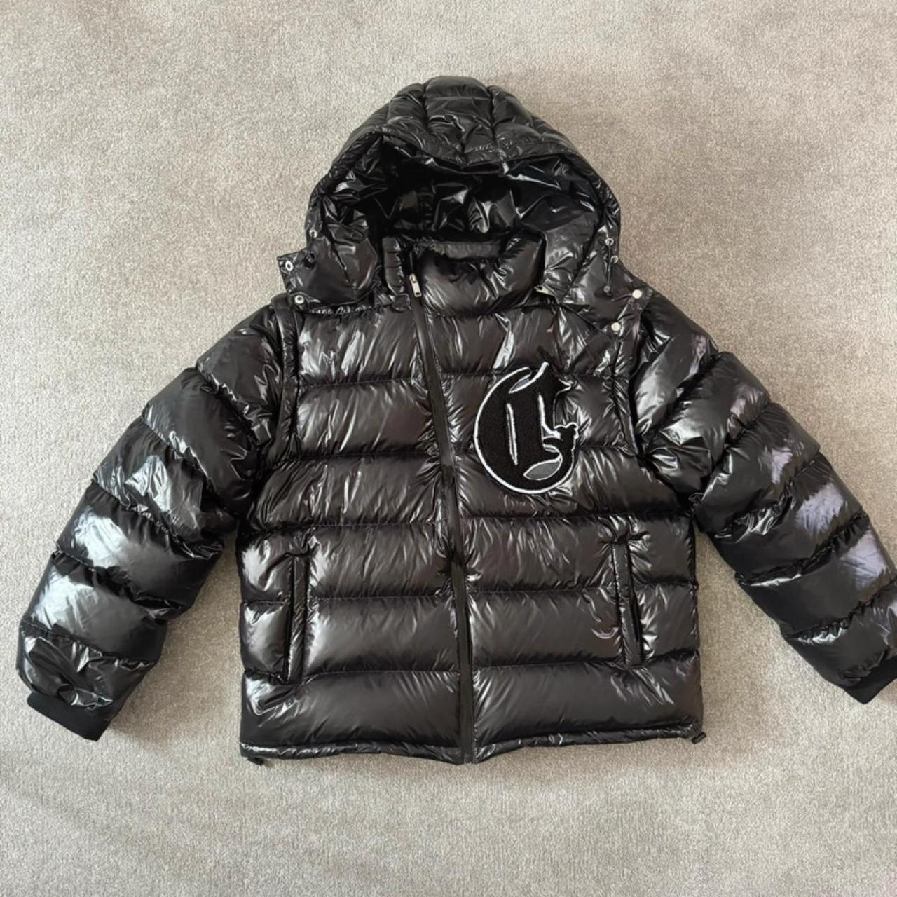 corvidae puffer - large - Depop