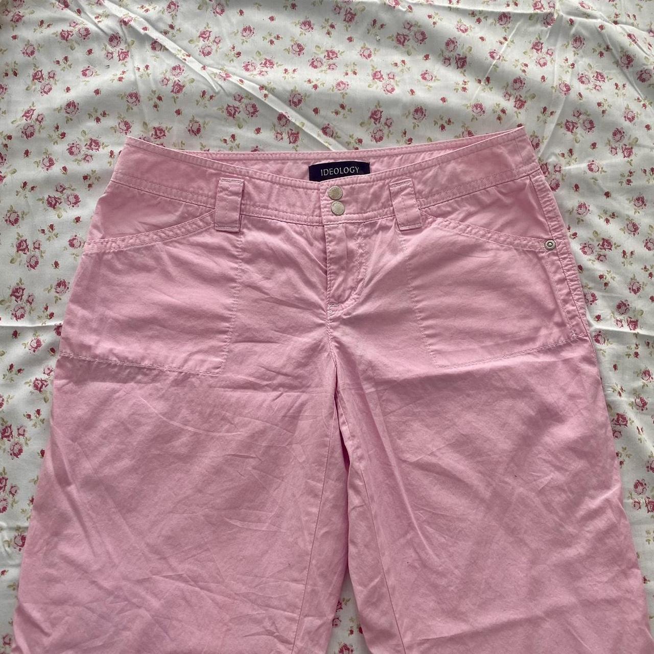 2000s vintage low rise pink capris with a cute... - Depop