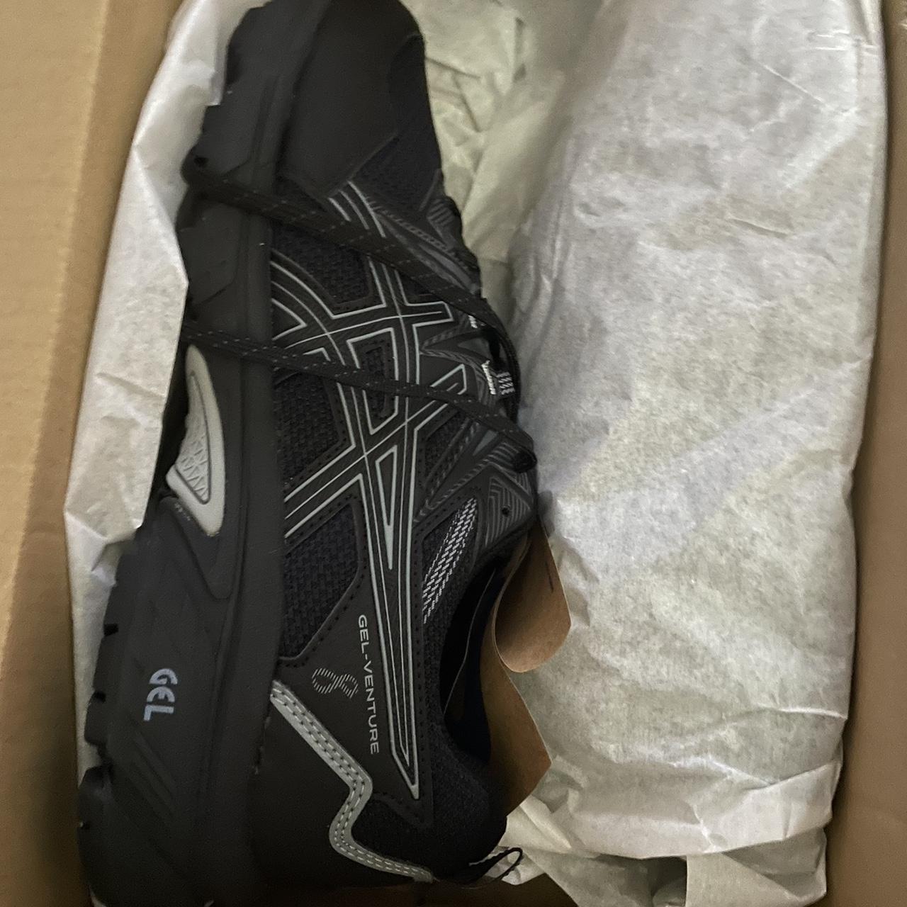 ASICS Men's Black Trainers | Depop