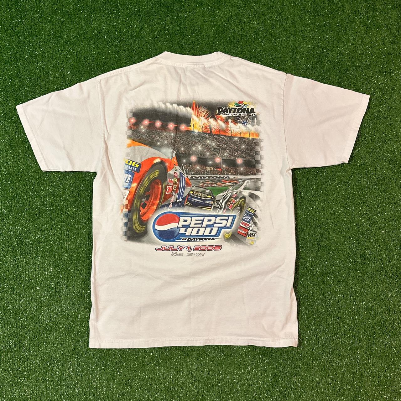 2006 Pepsi 400 Racing Graphic Tee - Medium - 21x27 - Depop