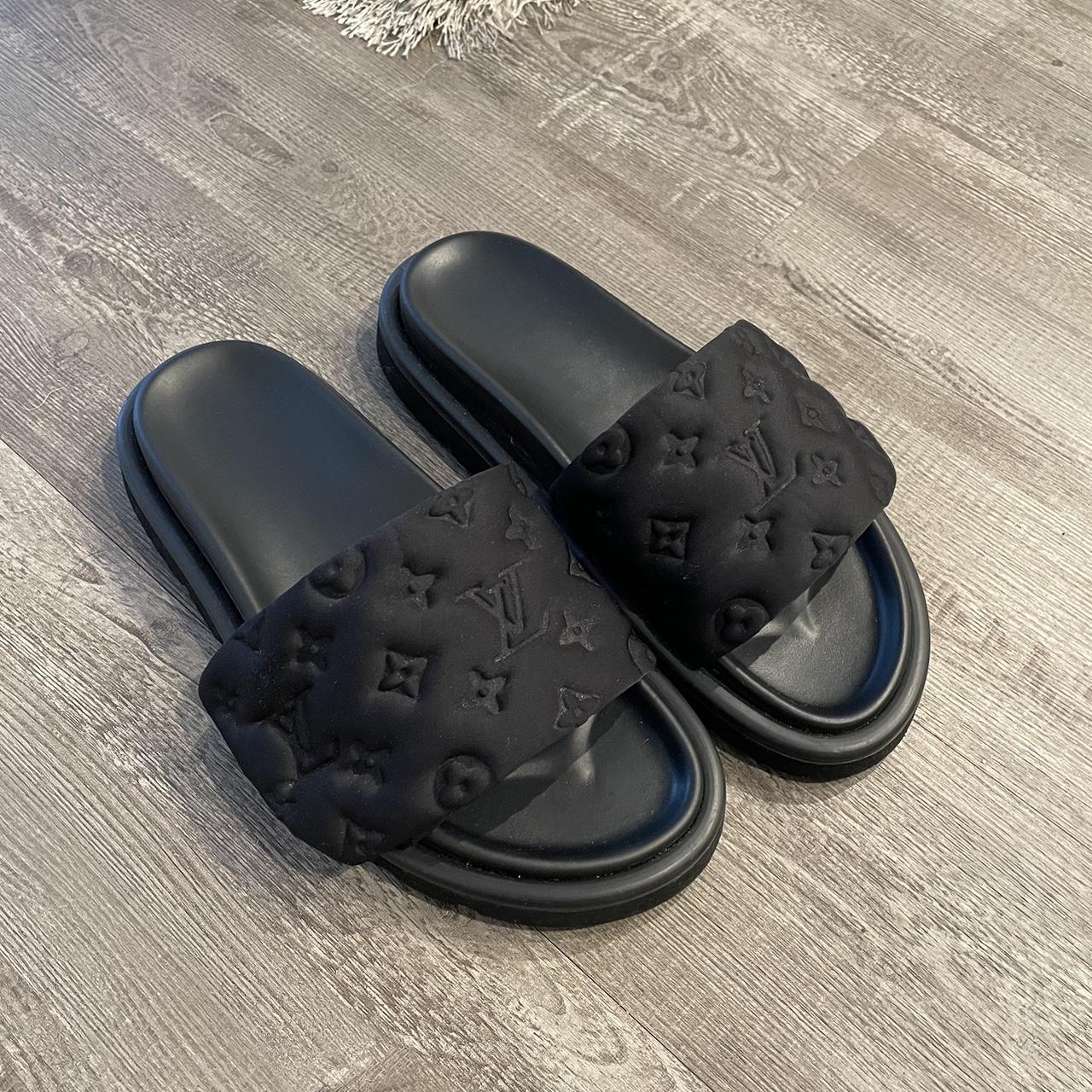 Stunning slides . Size 8 Absolutely comfortable. - Depop