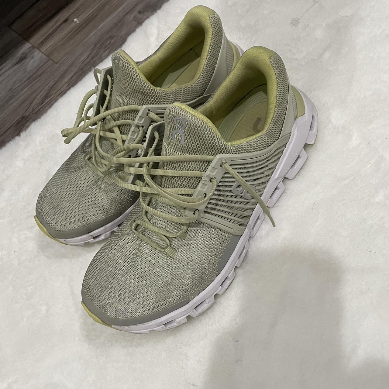 On Running Women's White and Green Trainers | Depop