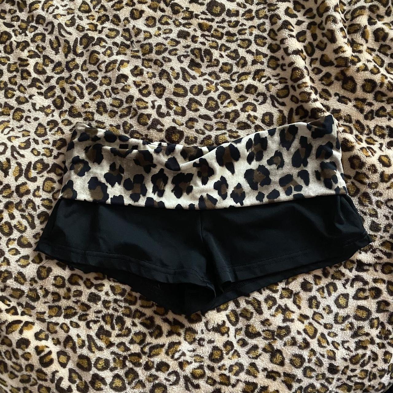 low rise fold over leopard print mini shorts - Depop
