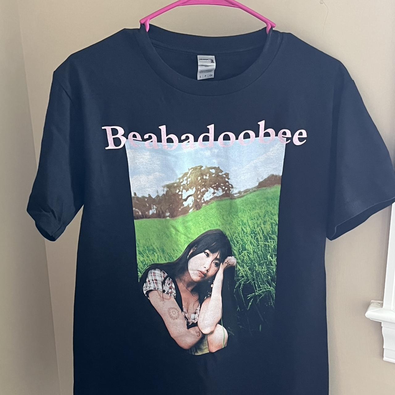 beabadoobee concert shirt