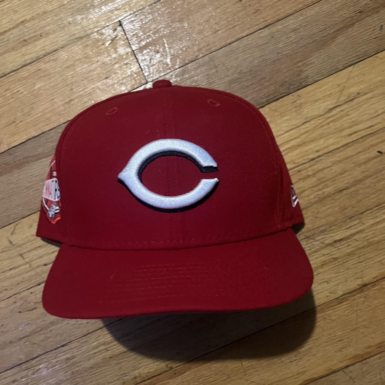 Cincinnati Reds snapback hat in red and white SnapBack - Depop