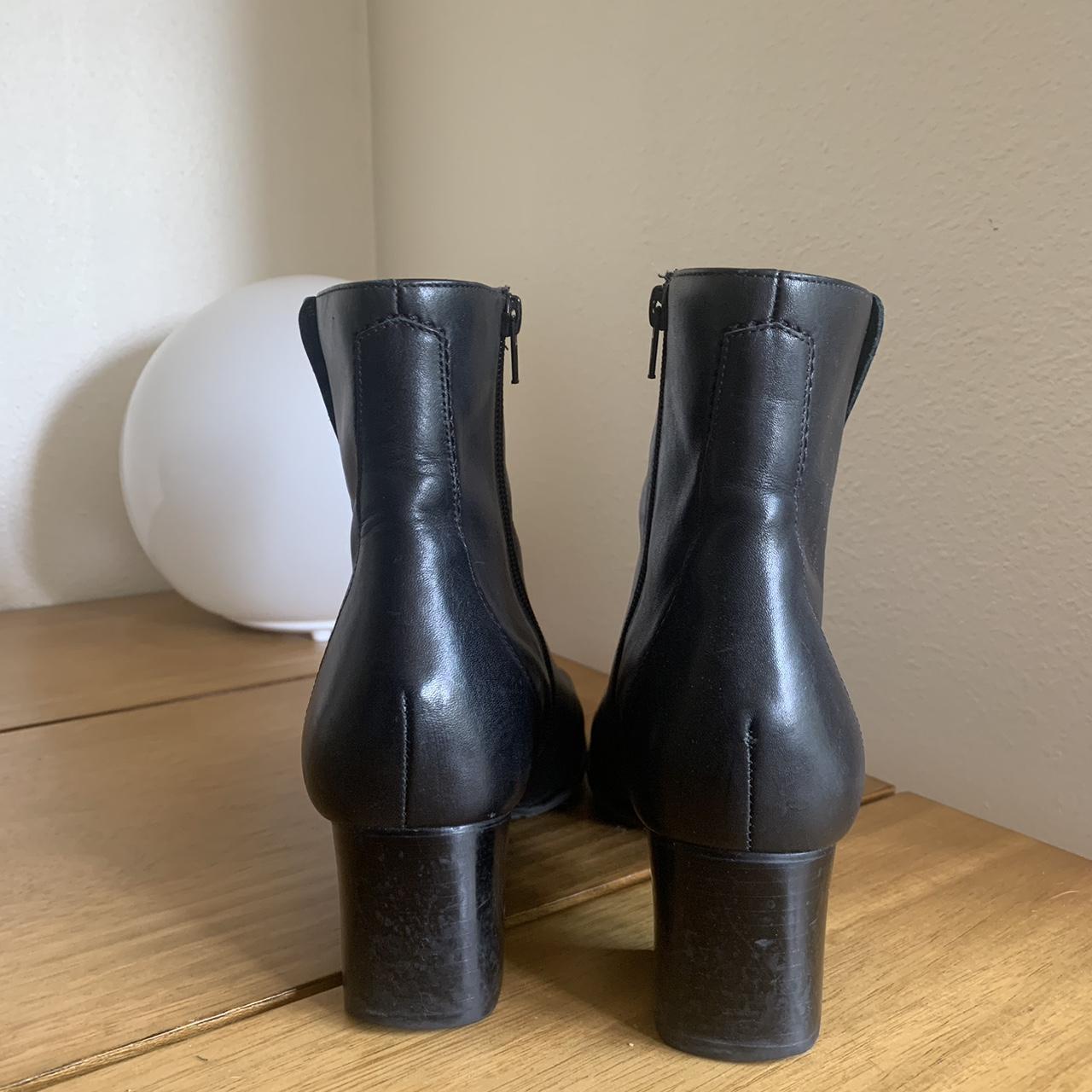 Cute, vintage black booties! Size 8.5 Has some wear... - Depop