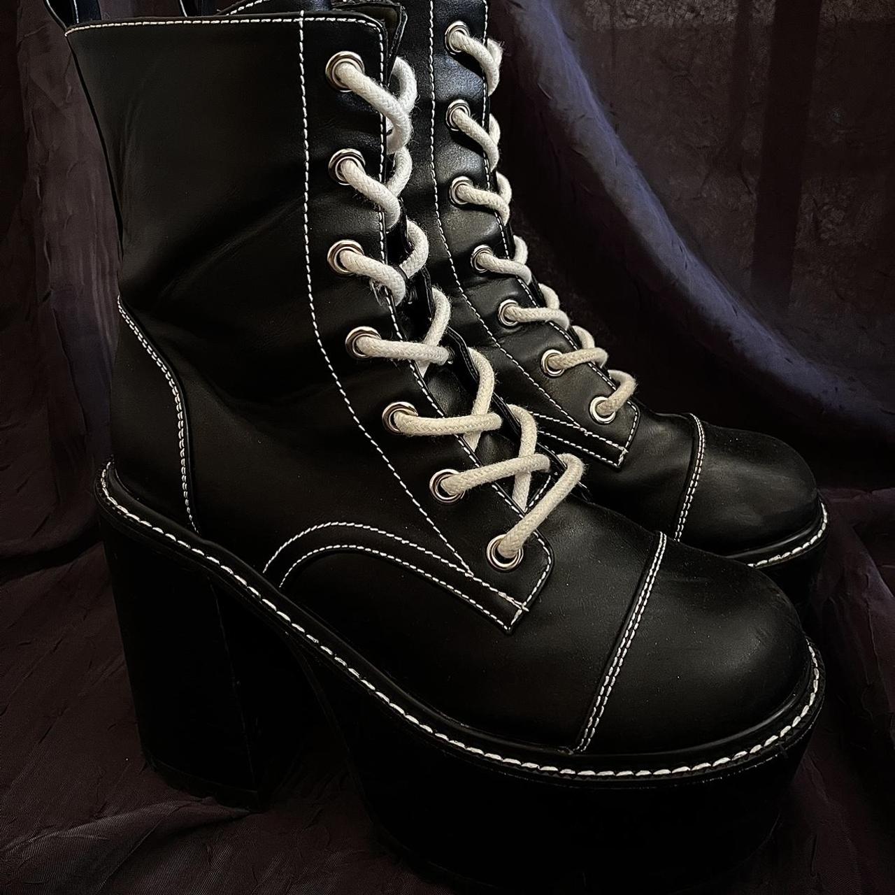 Delia’s Grunge Platform Boots These beautiful... - Depop