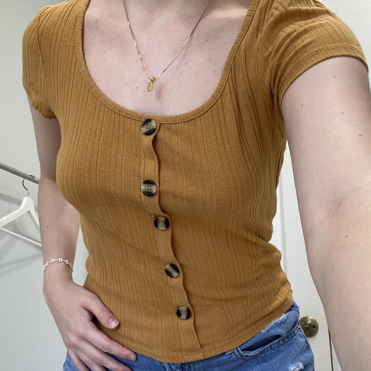 mudd scoop neck button down shirt model size: s/m,... - Depop