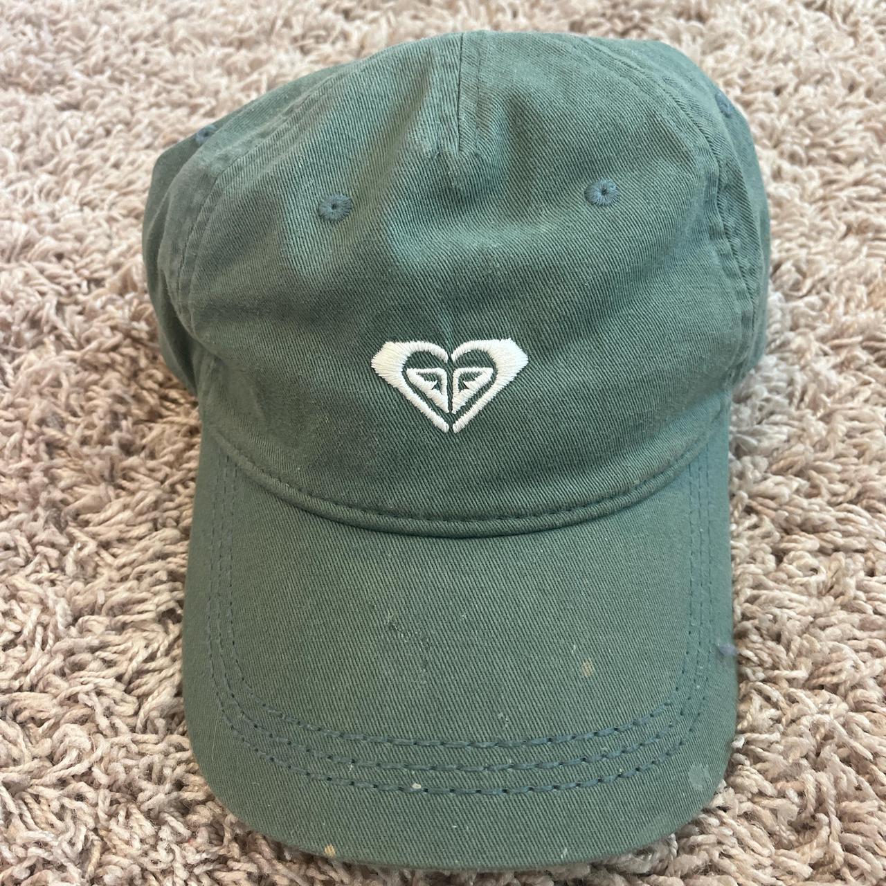 Green roxy hat -lots of stains as shown - Depop