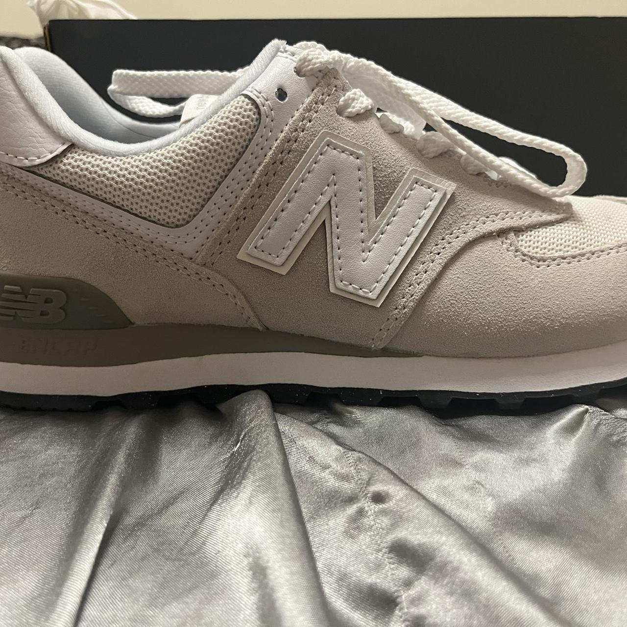 US WOMENS 567 Core New Balance Size 7.5 NEVER... - Depop